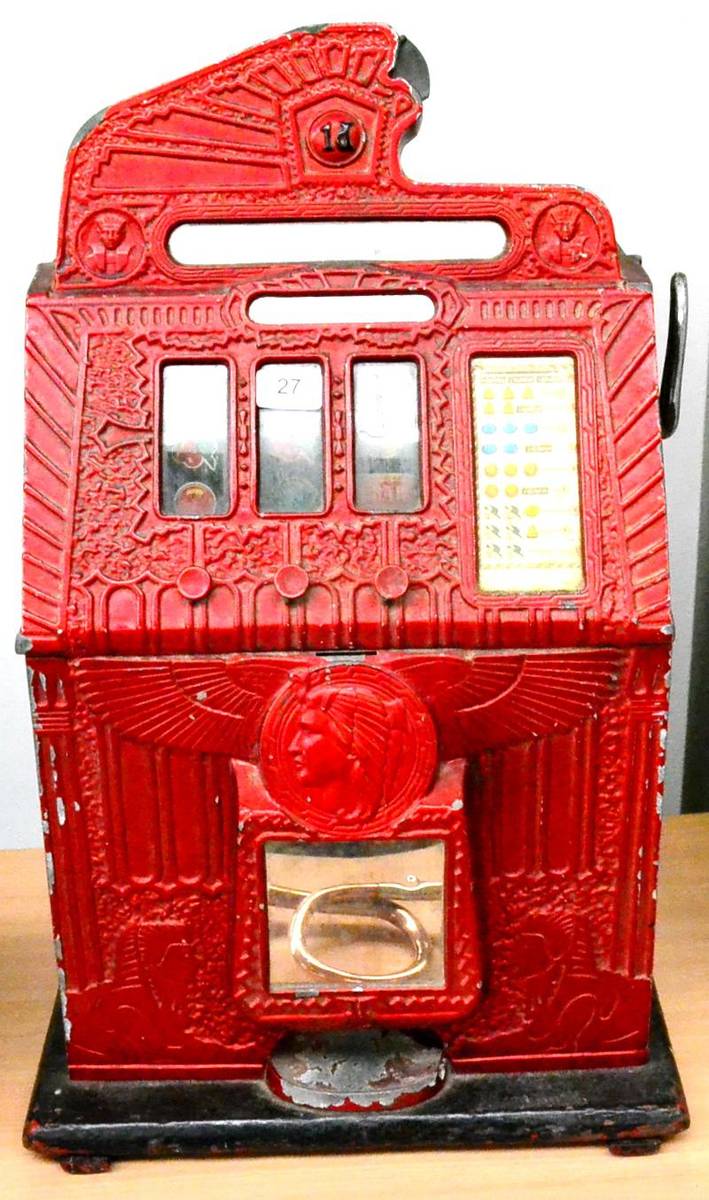 Lot 27 - One Arm Bandit Amusement Machine C1920 with