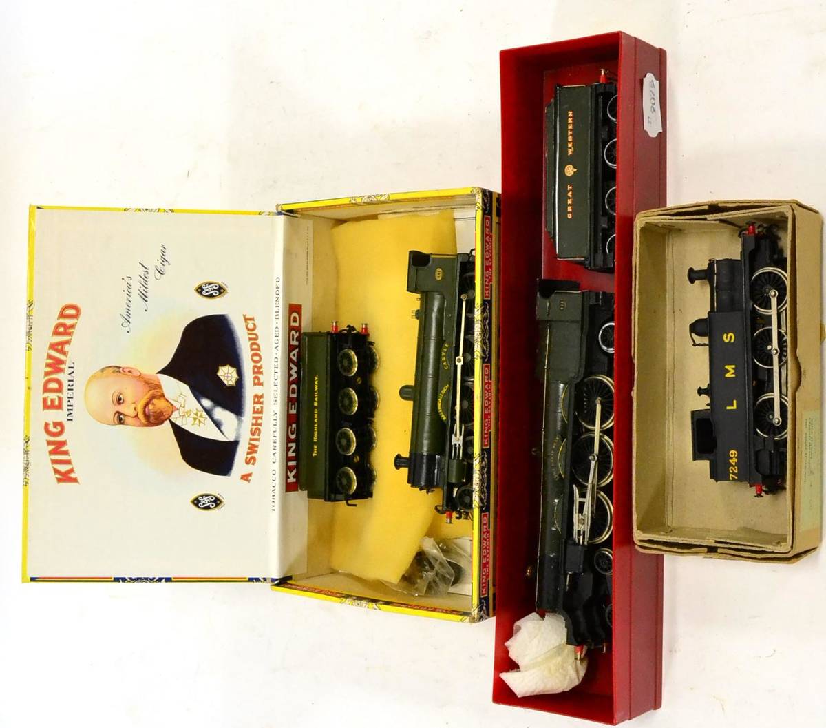 Lot 102 - Constructed OO-Gauge Kits With Motors (i)