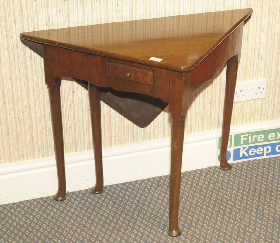Lot 1504 - An 18th Century Mahogany Triangular Gateleg