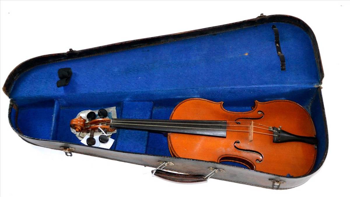 Lot 2006 - A 20th Century German Violin, labelled
