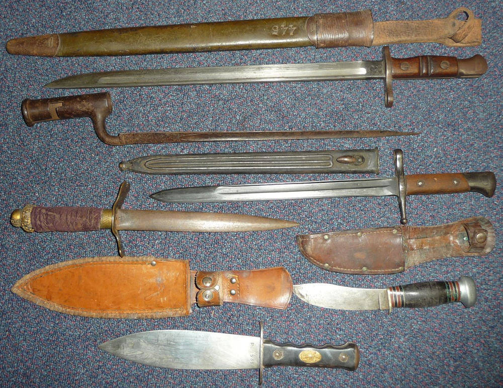 Lot 144 - An Imperial German Knife, the broad double