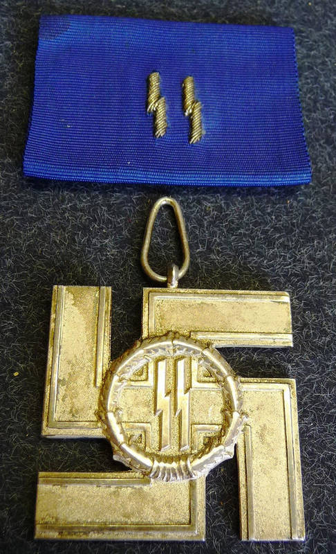 Lot 148 - A German Third Reich SS 12 Year Long Service