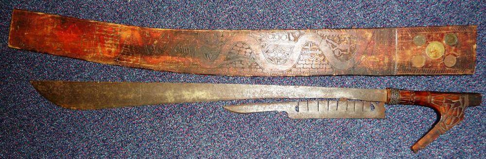 Lot 225 - A 19th Century Borneo Parang, the 59cm