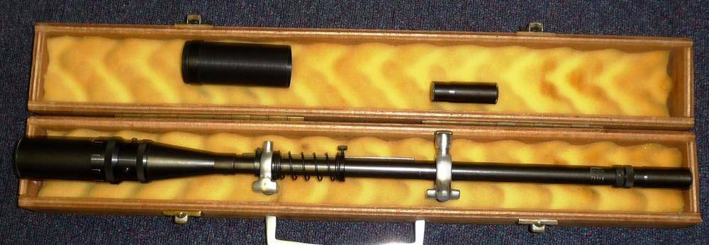 Lot 477 - A J Unertl 14x Rifle Scope, numbered 75903,