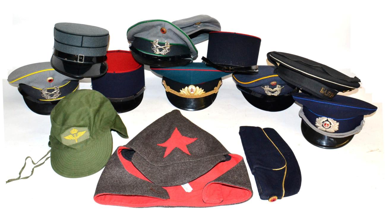 Lot 175 - A Collection of Thirteen Various Military