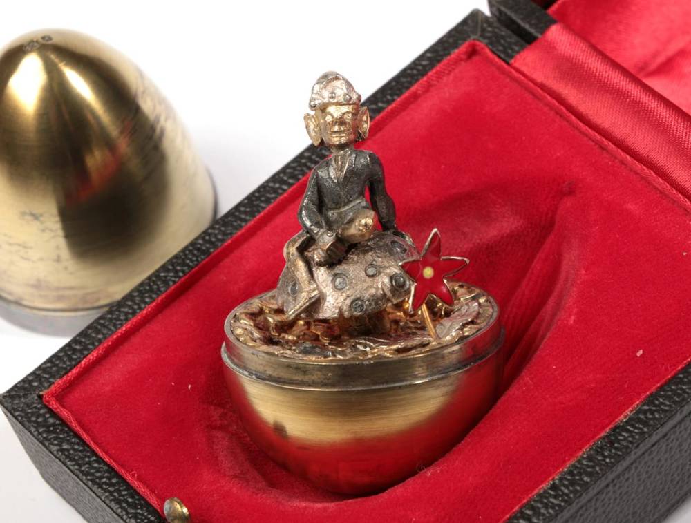 Lot 2336 - Stuart Devlin: A Silver Gilt Surprise Egg,