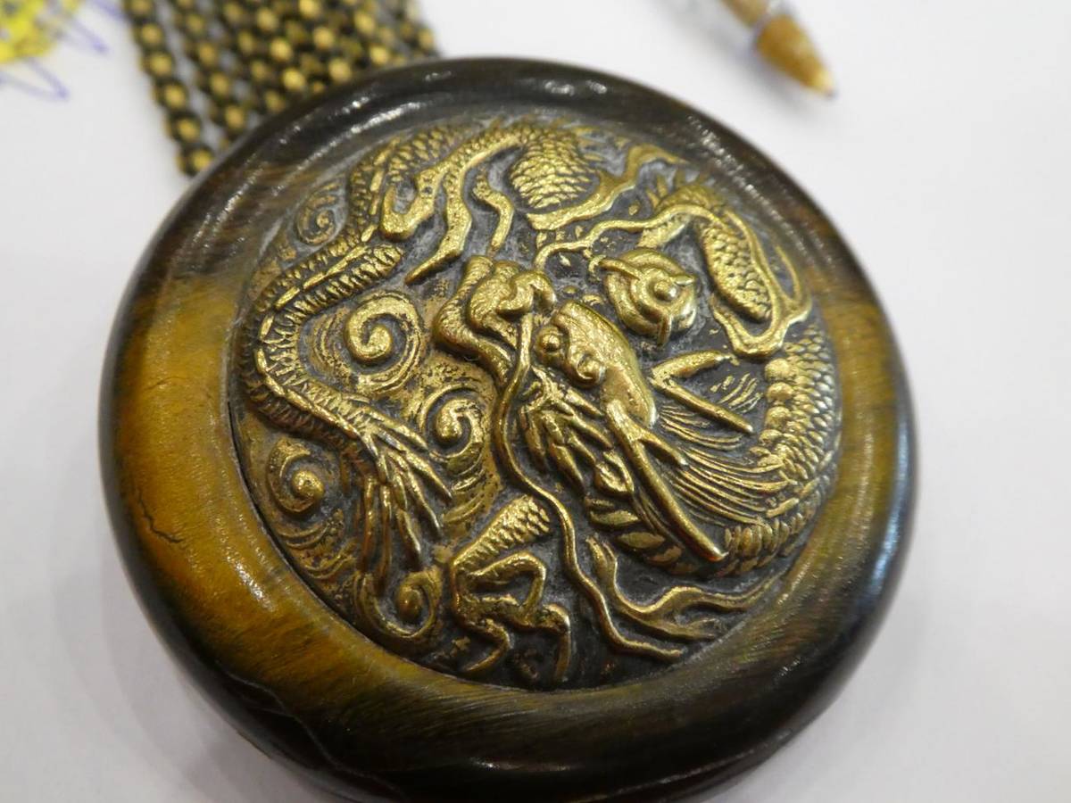 Lot 627 - A Japanese Manju Netsuke, Meiji, of circular