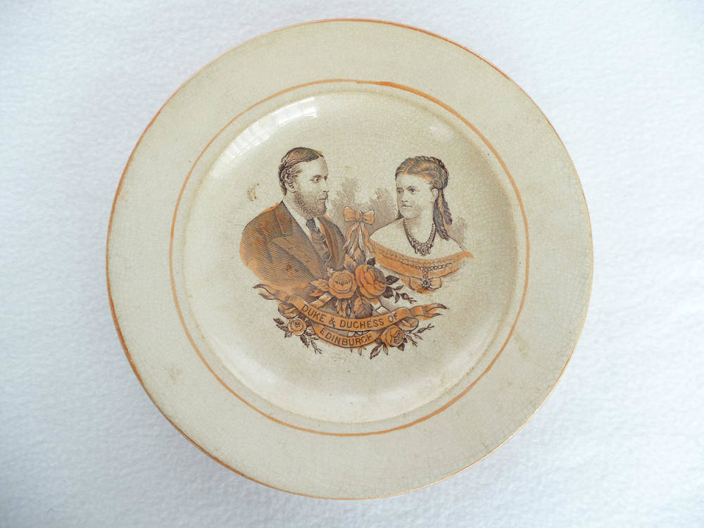 Lot 43 - A Staffordshire Pottery Duke and Duchess of