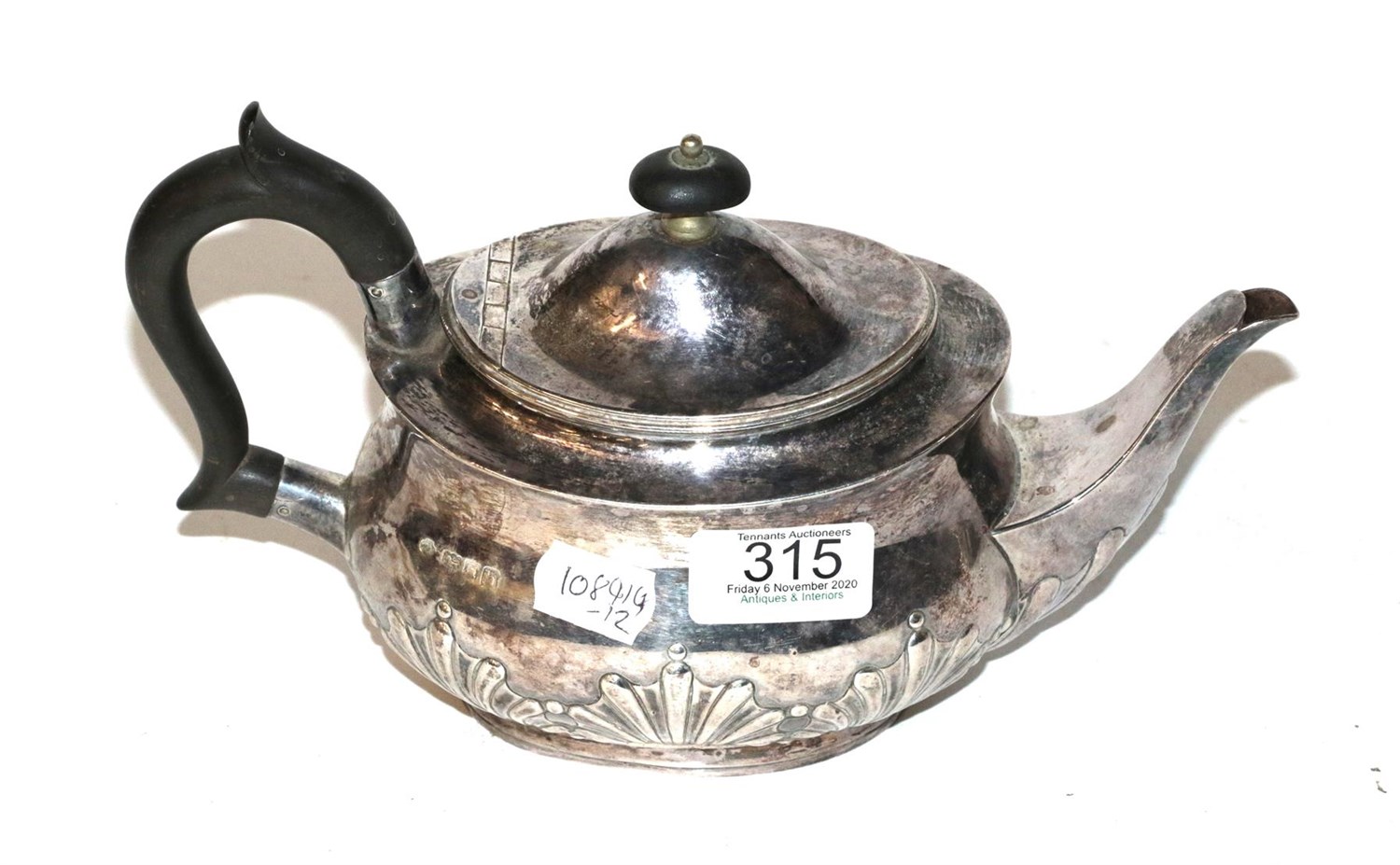 Lot 315 - A Victorian silver teapot, London assay,