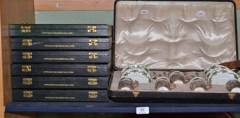 Lot 55 - Six Spode Green Howard plates (boxed), a set